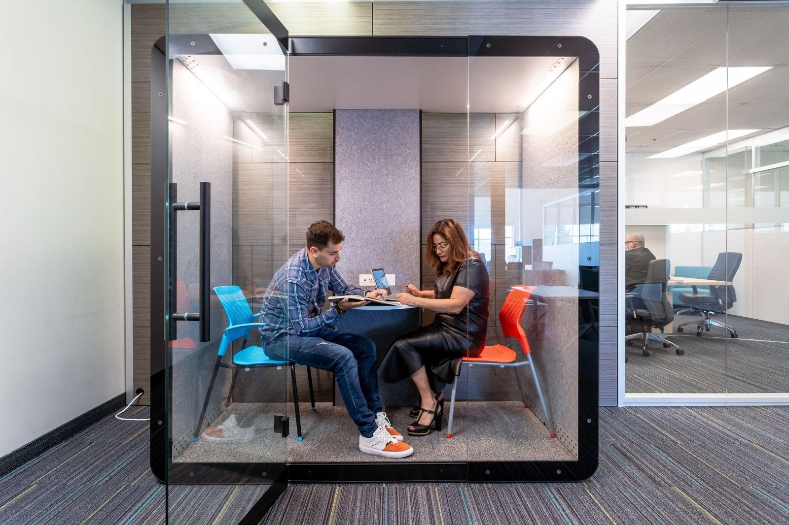 Meeting the Needs of the Hybrid Work Model with Office Booths – Amtrak ...